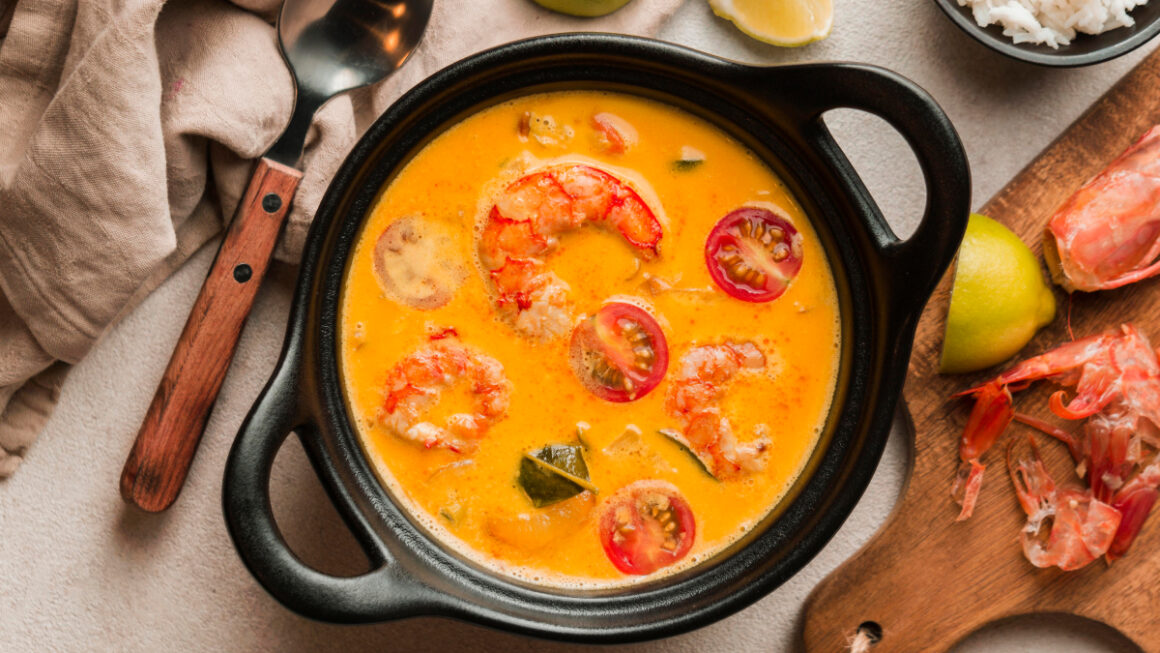 Caldinho de camarão - Casa e Culinaria
